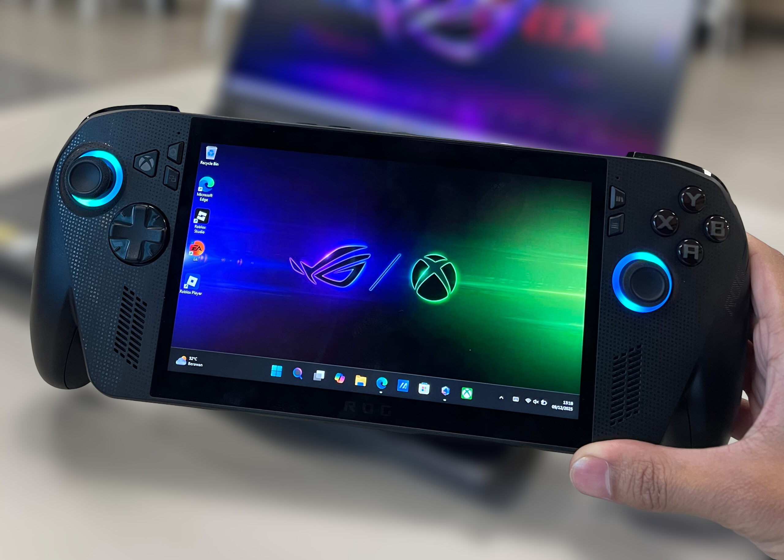 Review ASUS ROG Xbox Ally X RC73XA: Handheld Gaming PC AMD Ryzen AI Z2 ...